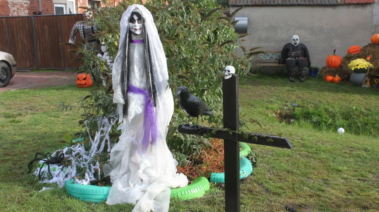 Halloween in Uebigau-Wahrenbrück: Horror-Spaß mit Zombie, Hexe ...