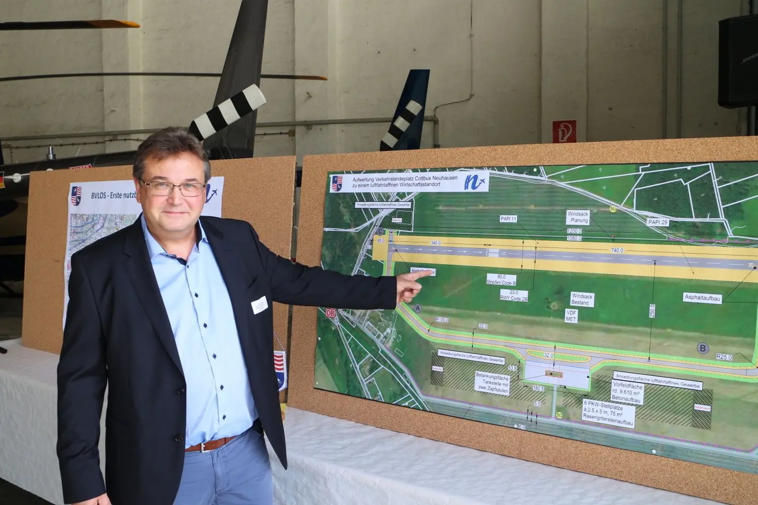 Flugplatz Neuhausen: Millionen-Vorhaben - was der Wirtschaftsausschuss ...