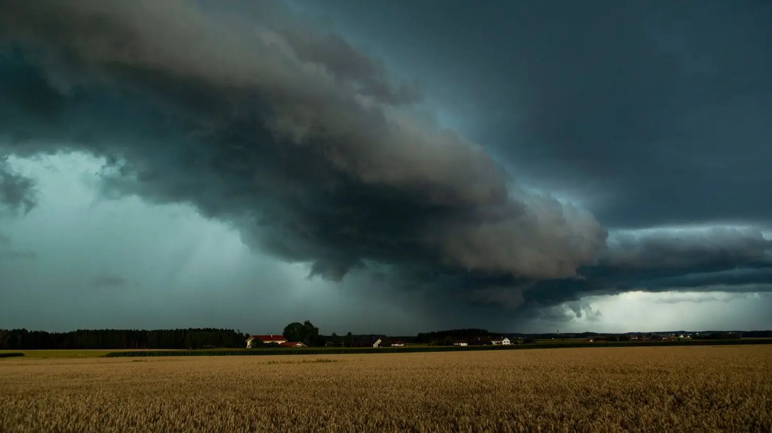 Wetter in Brandenburg und Sachsen: Gewitter mit Starkregen, Sturm und Hagel in Brandenburg ...