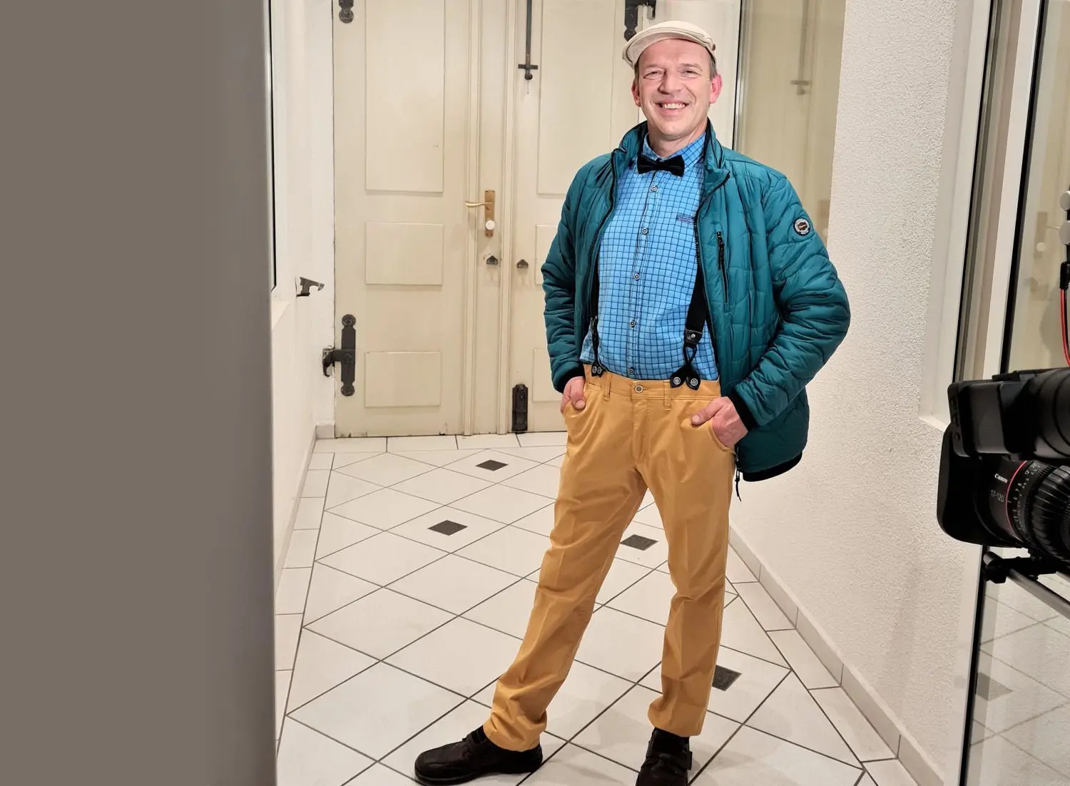 Sat 1-Sendung Volles Haus: Diana Uhlemann aus Winkel kleidet ihren Mann ...