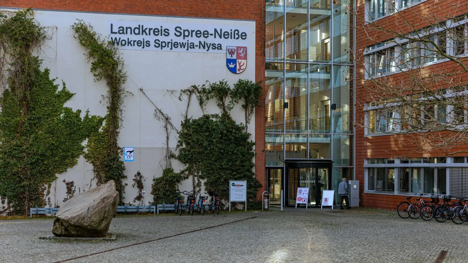 Energiekrise in Spree-Neiße: Heizung runter - müssen Forster bei der Arbeit frieren? | Lausitzer ...