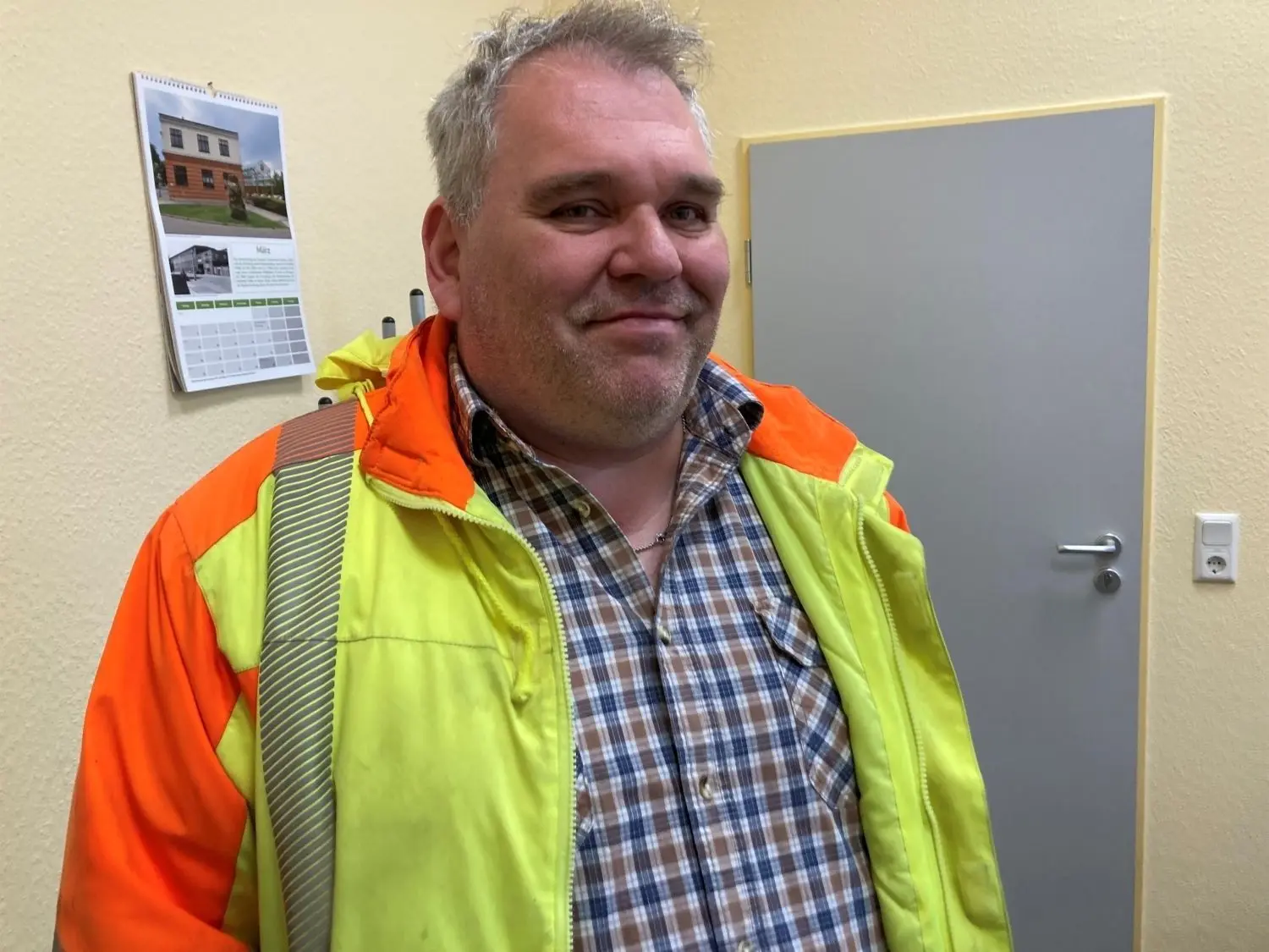 Straßenreinigung in Guben: Tonnenweise Dreck und viel Unkraut – der ...